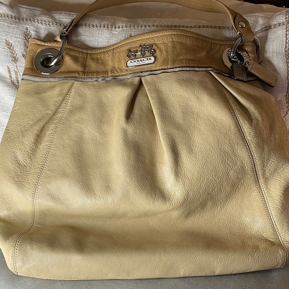 Coach | Bags | Coach Beige Leather Shoulder Bag With Long Strap Unique ...